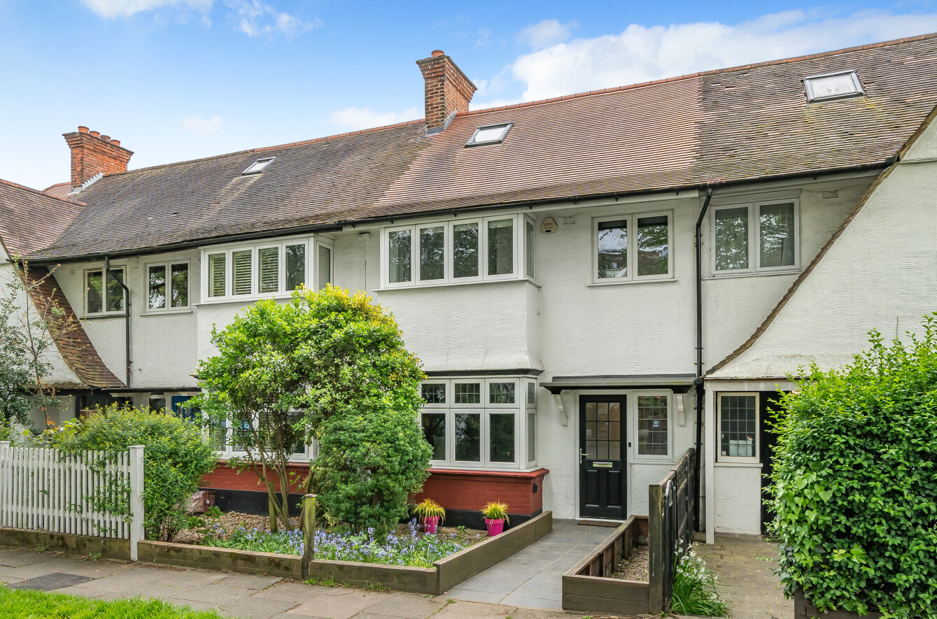 Just sold – Acton, W3 | Grimshaw, Estate Agents in Ealing