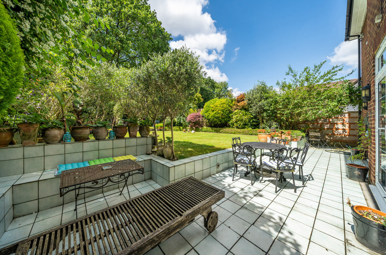 Chatsworth Road, Ealing 5-bedroom house|grimshaw estate agents